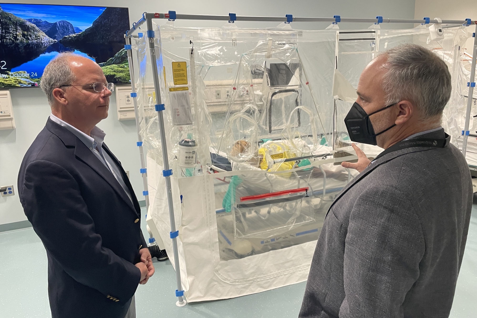 U.S. Rep. Guthrie tours UNMC and Davis Global Center | Newsroom ...