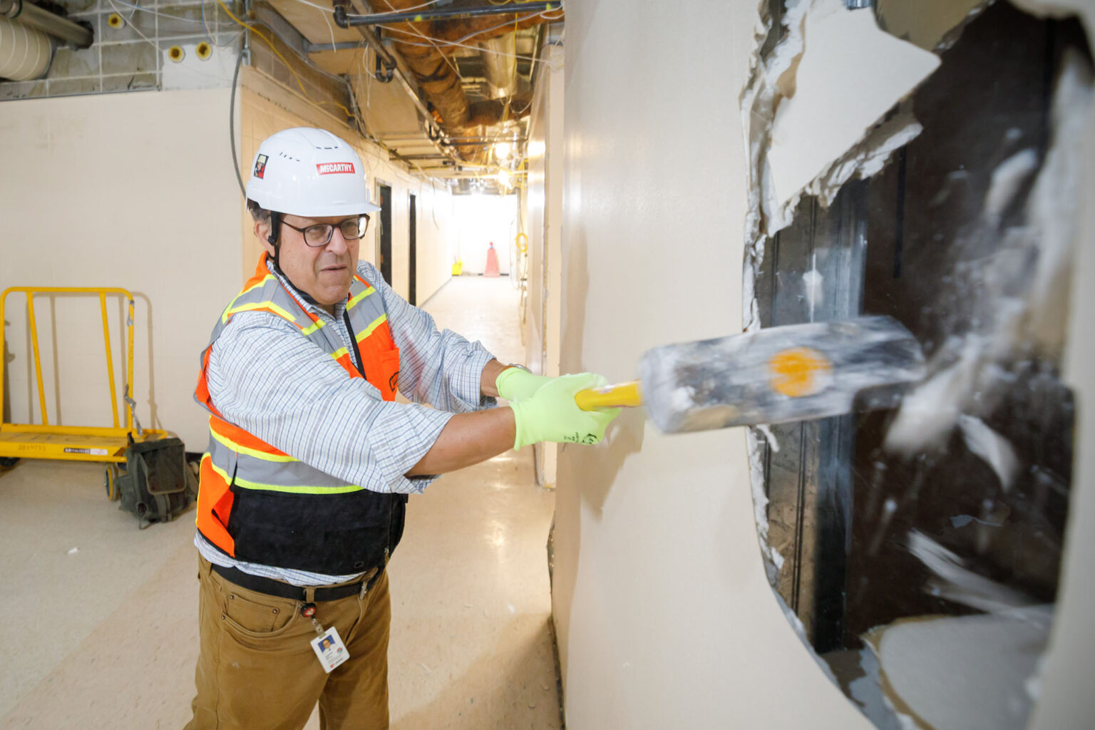 Research hub under construction will bring together data, AI experts ...