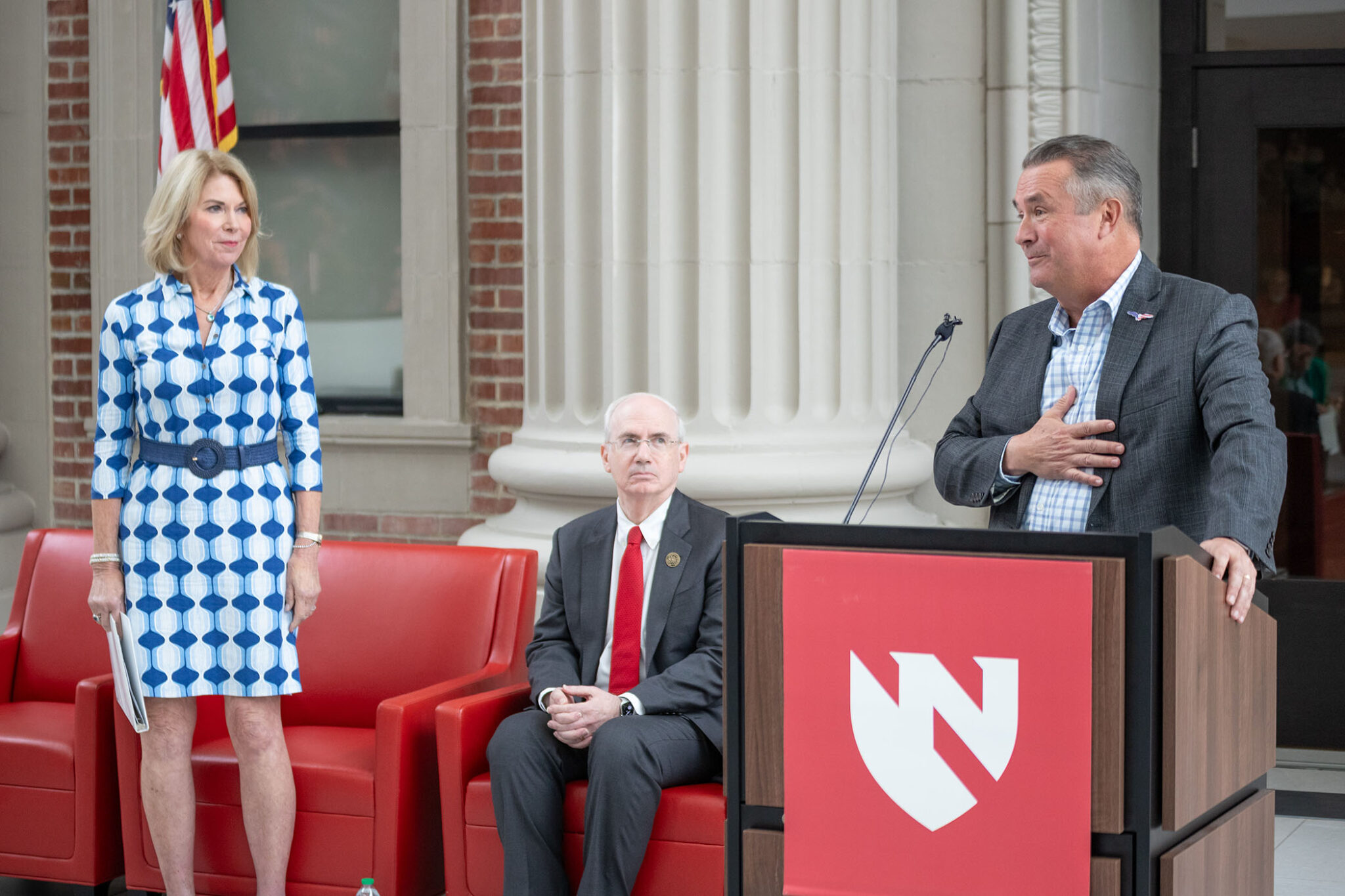 Rep. Bacon, Mayor Stothert join Dr. Gold to update walkway project ...