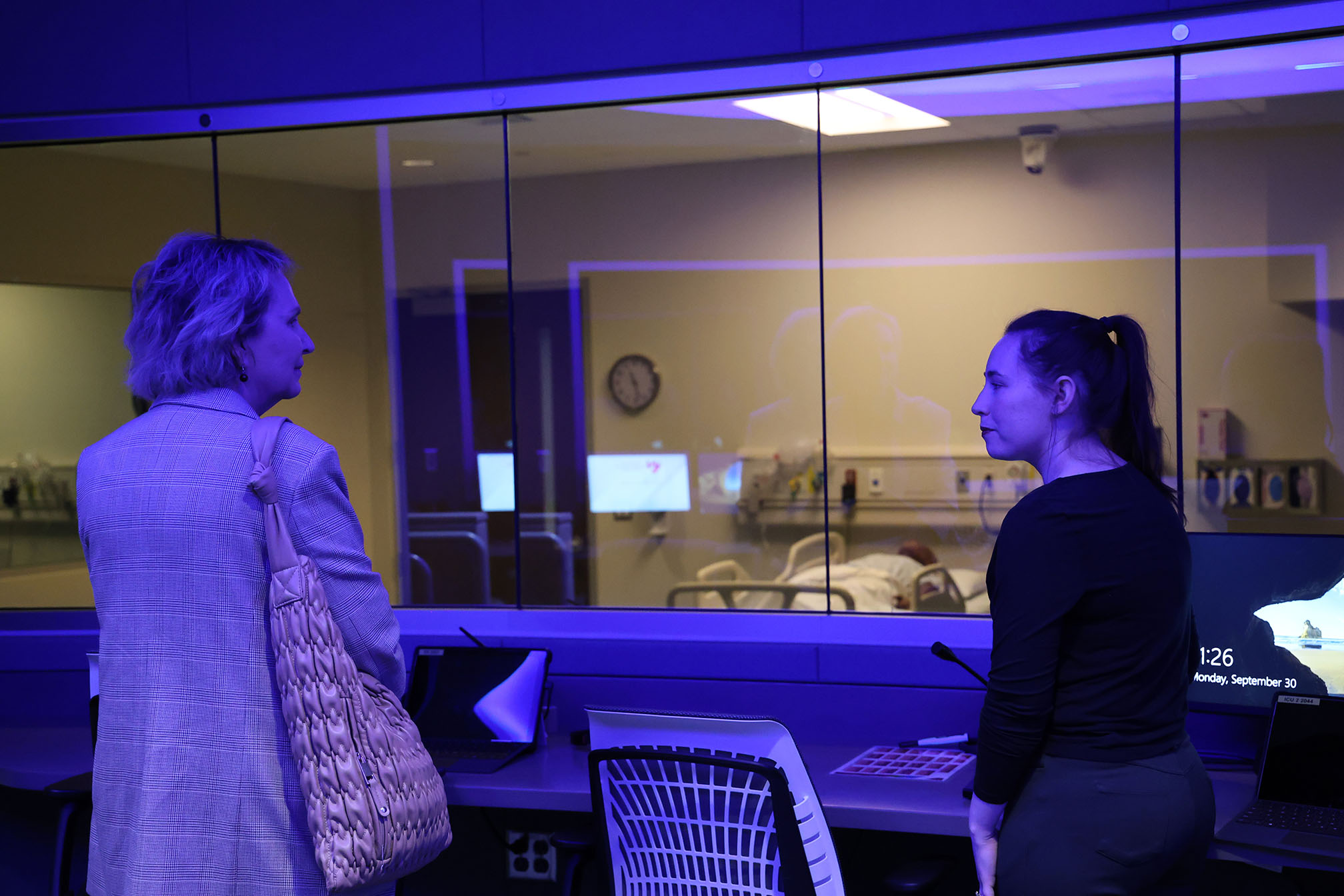 Legislative candidate Jeanne Reigle visits UNMC | Newsroom | University ...