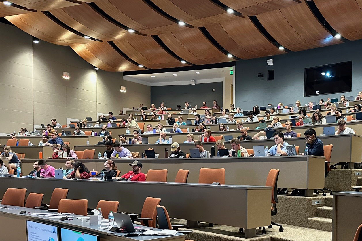 UNMC welcomes new house officers | Newsroom | University of Nebraska ...