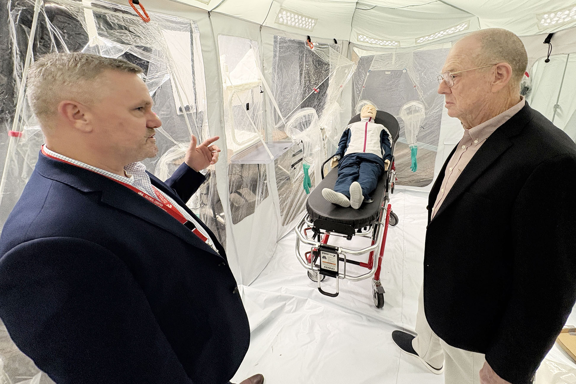 Retired Air Force surgeon general gets tour of UNMC | Newsroom ...